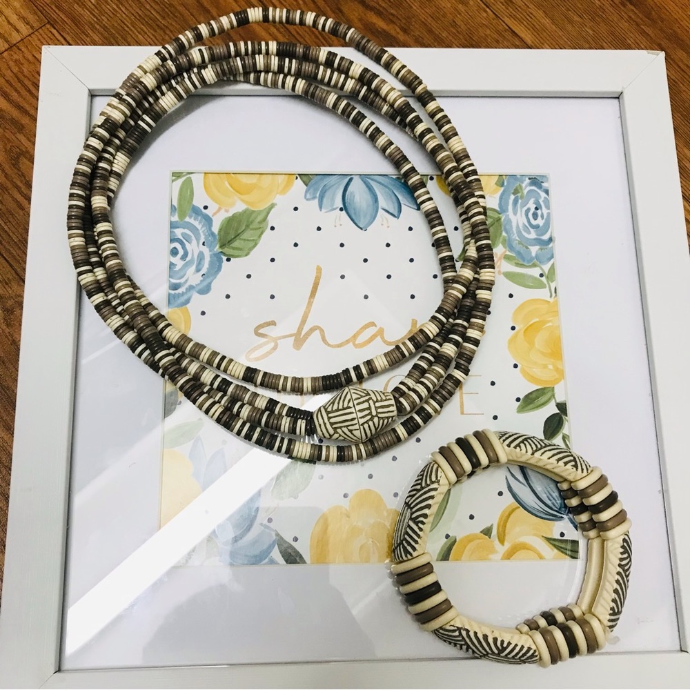 Vintage Double Strand Tightly Strung Shell Beaded Nec… - Gem